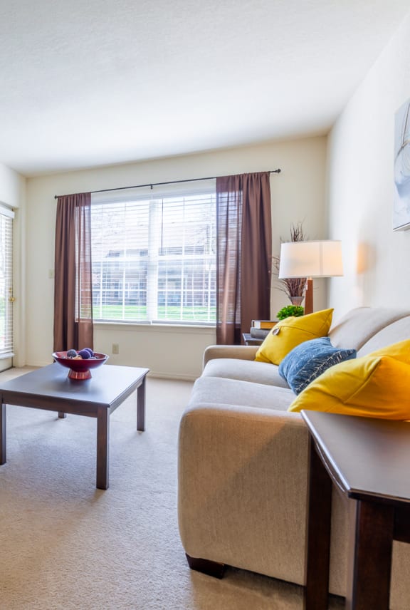 Apartments in Overland Park, KS | Pebblebrook Apartment Homes
