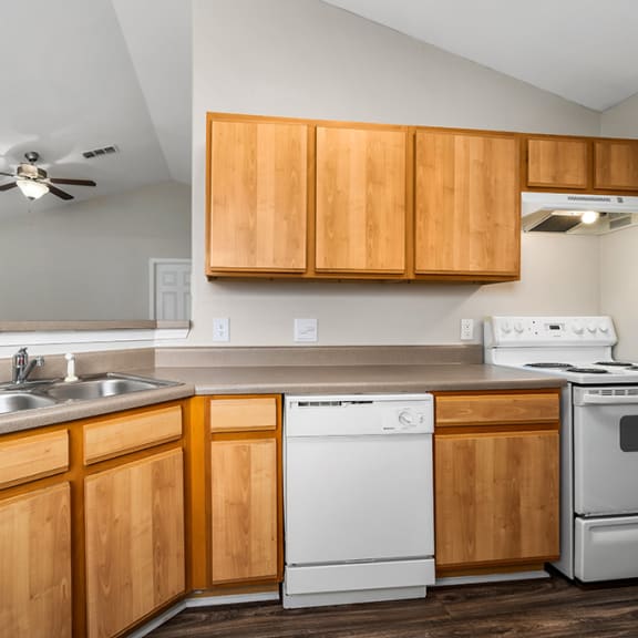 Maple Village Apartments | Apartments in Pell City, AL