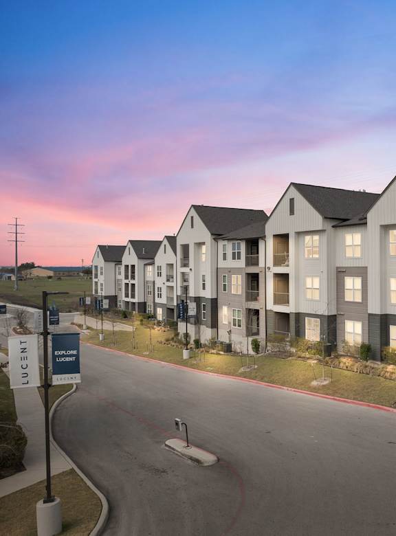 Luxury Apartments in Austin, TX | Lucent Apartments