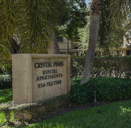 Crystal Pines | Apartments in Deerfield Beach, FL