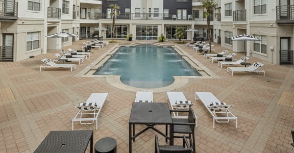 5 Mockingbird Apartments | Custom Page